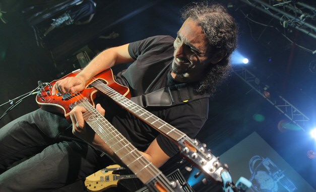 YOSSI SASSI Introduces His New Bouzouki-Guitar “Mark II” – One Body ...